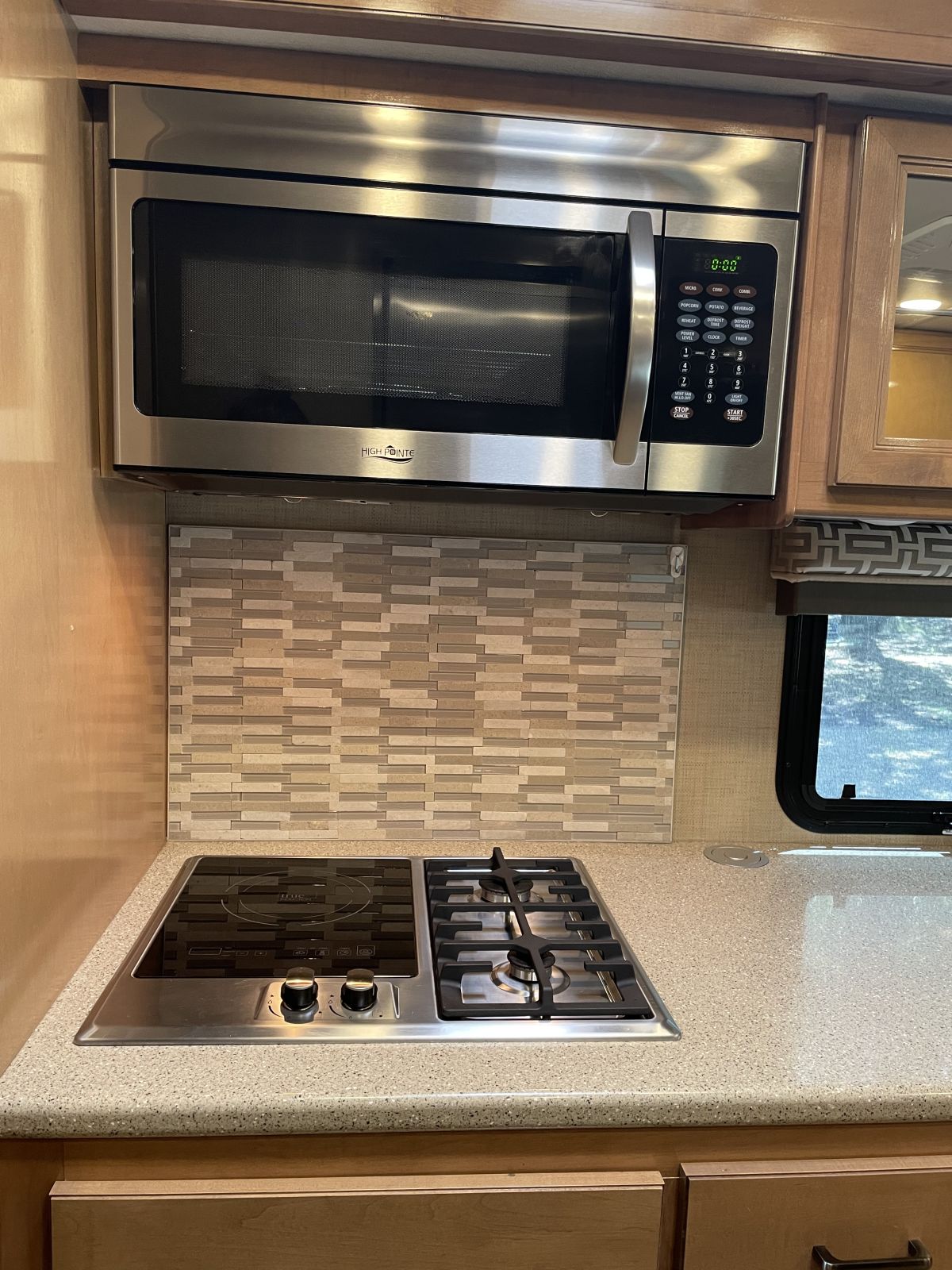 2019 Thor Motor Coach Quantum 31WS - National Vehicle