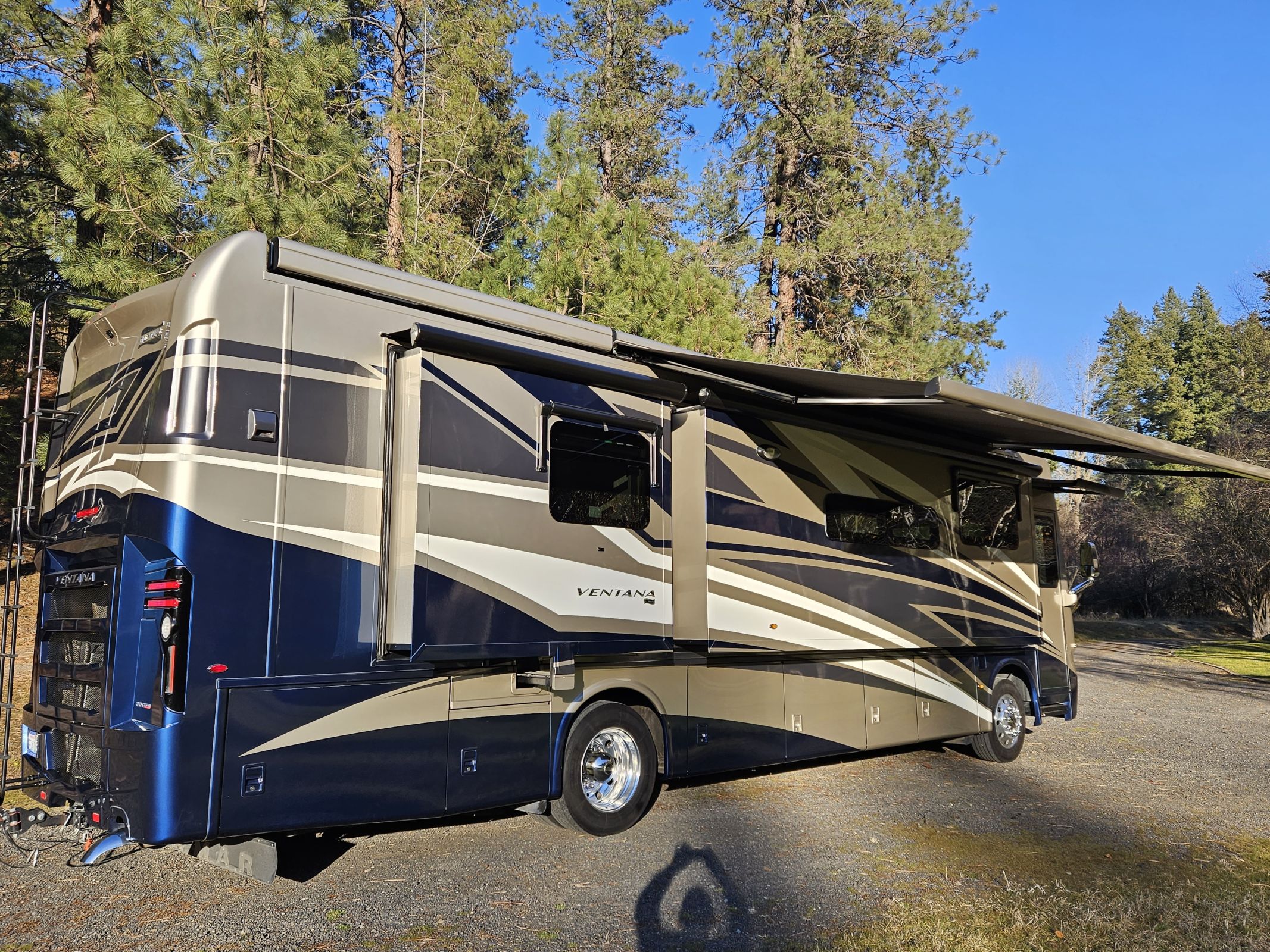 2020 Newmar Ventana 3717 - National Vehicle