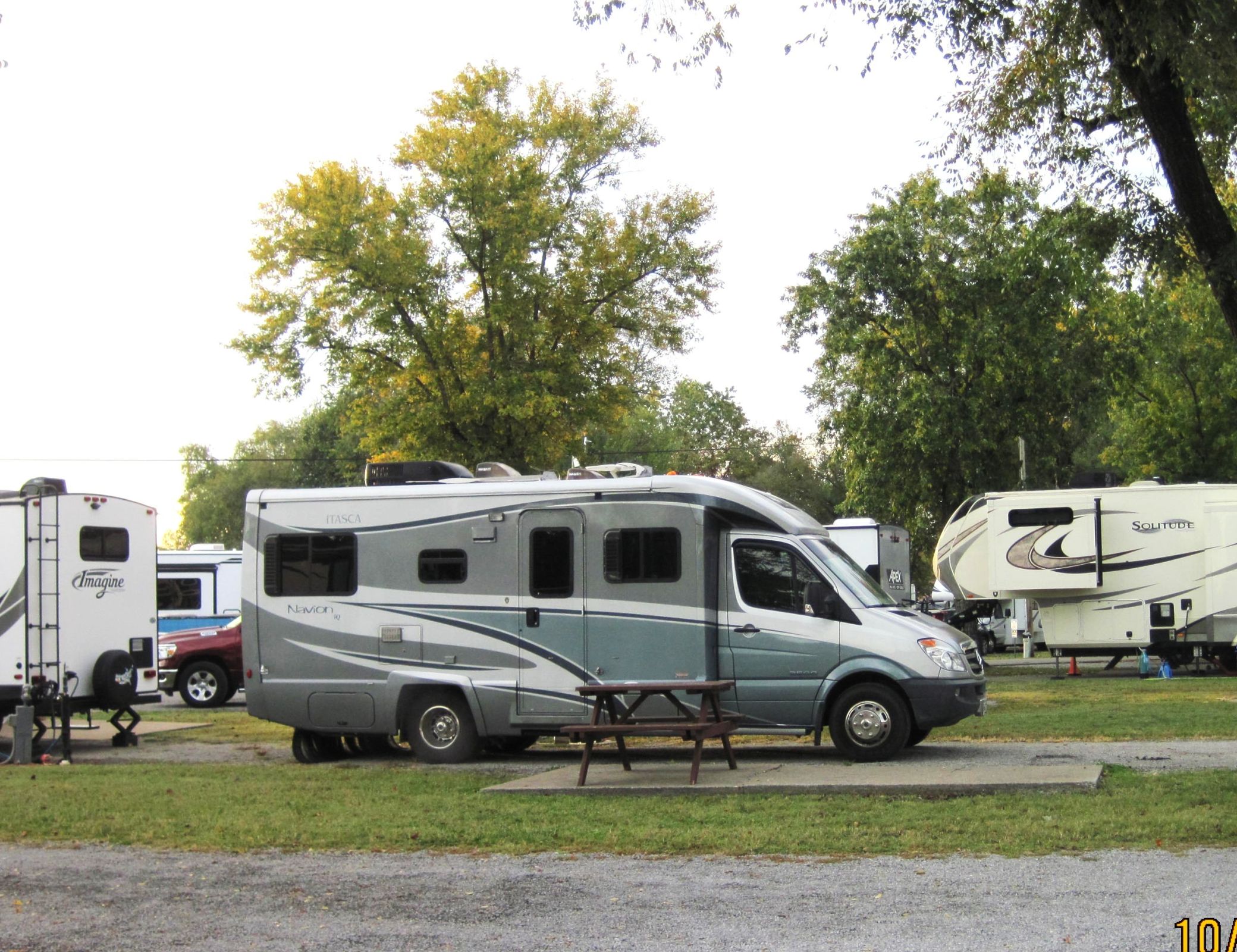 2009 Itasca Navion IQ 24DL - National Vehicle