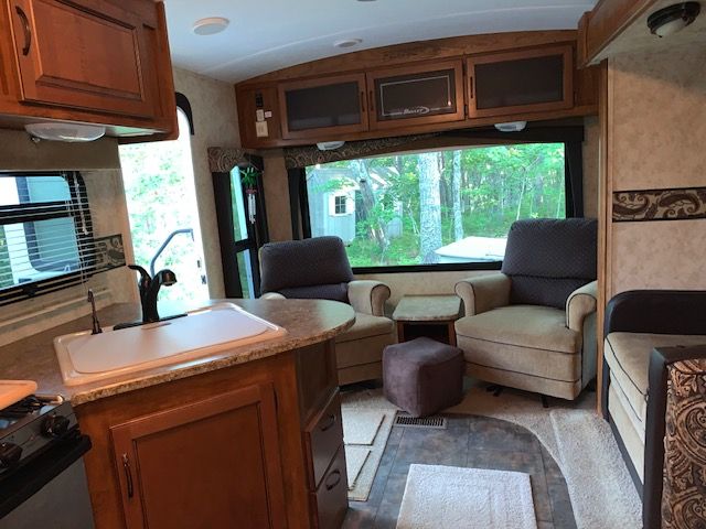 2011 Keystone Bullet Premier Ultra 28RLPR - National Vehicle