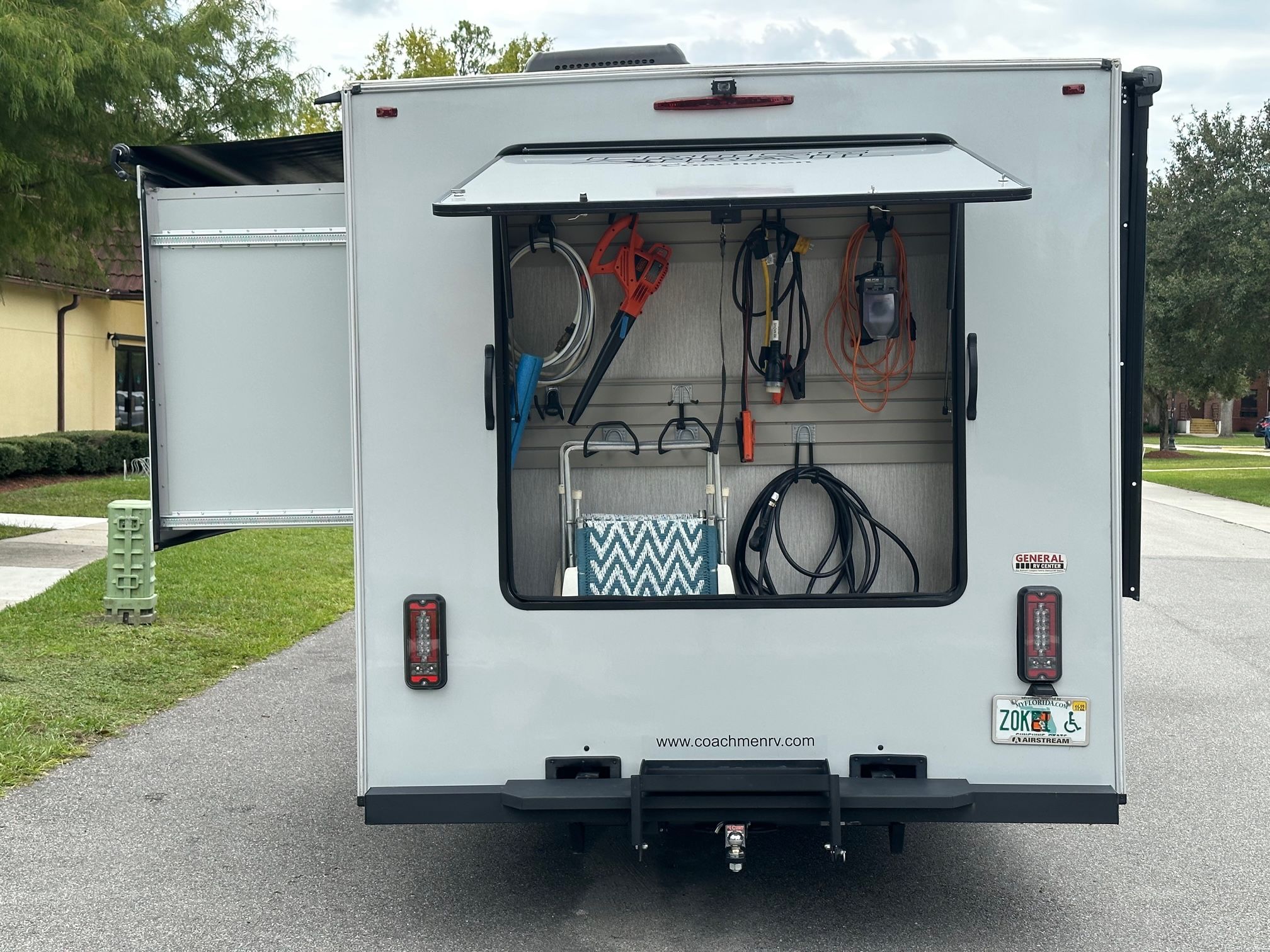 2022 Coachmen Cross Trail XL 26XG - National Vehicle