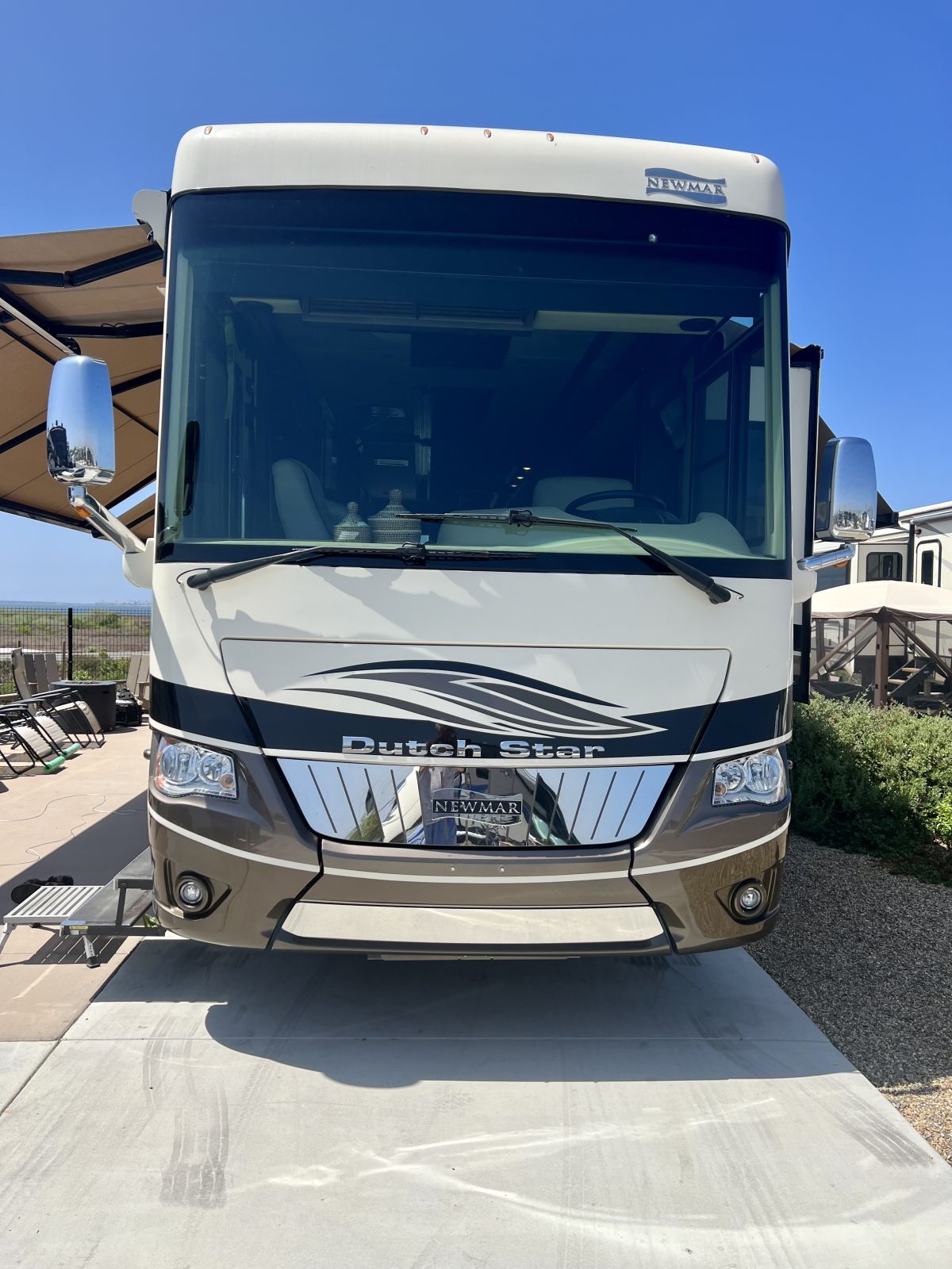 2018 Newmar Dutch Star 4369 - National Vehicle