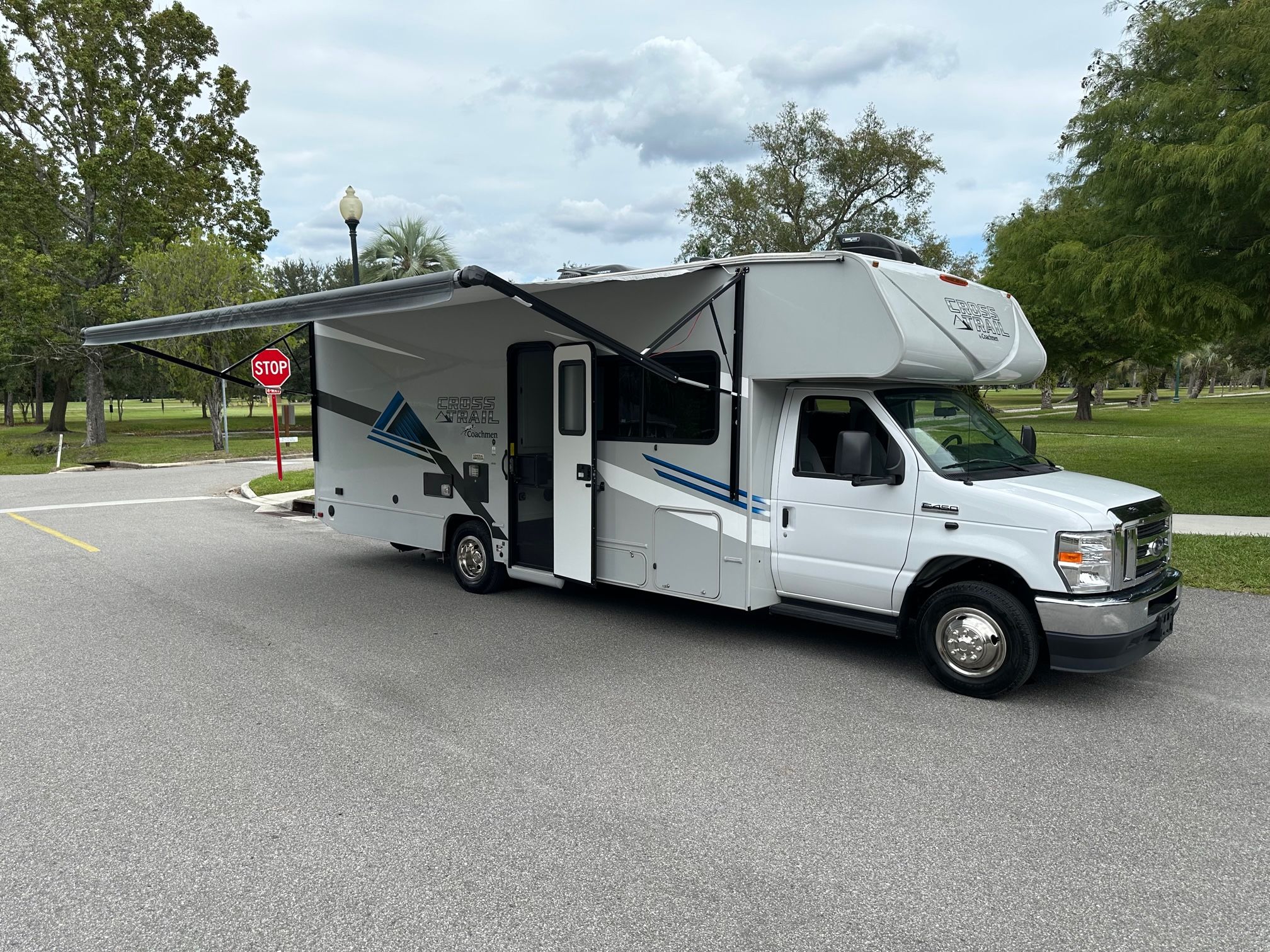 2022 Coachmen Cross Trail XL 26XG - National Vehicle