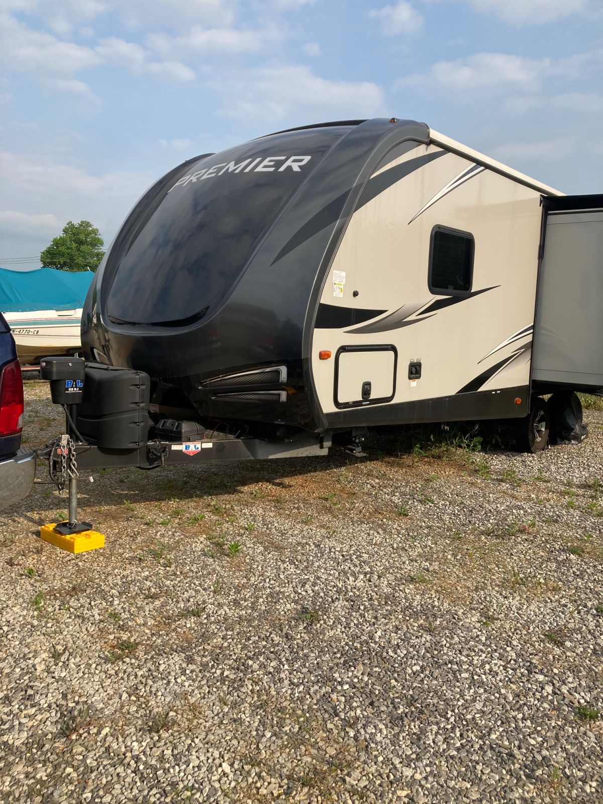 2019 Keystone Bullet Premier Ultra 26UDPR - National Vehicle