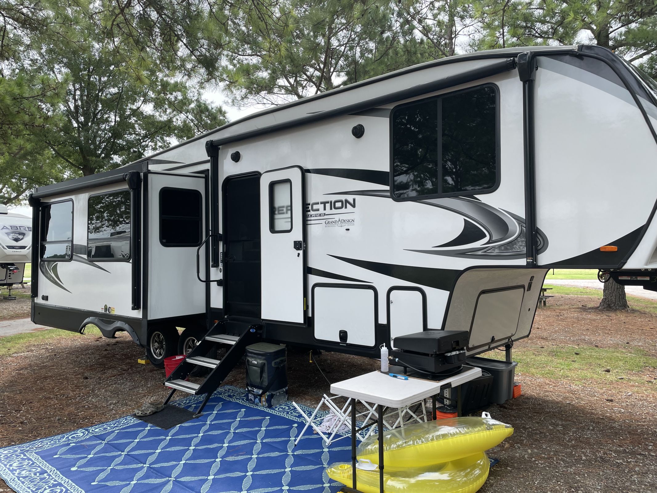 2021 Grand Design Reflection 295RL - National Vehicle