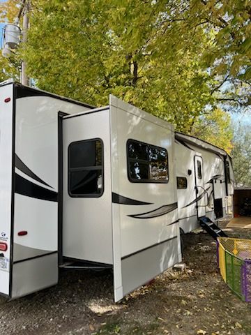2020 Keystone Cougar 366RDS - National Vehicle