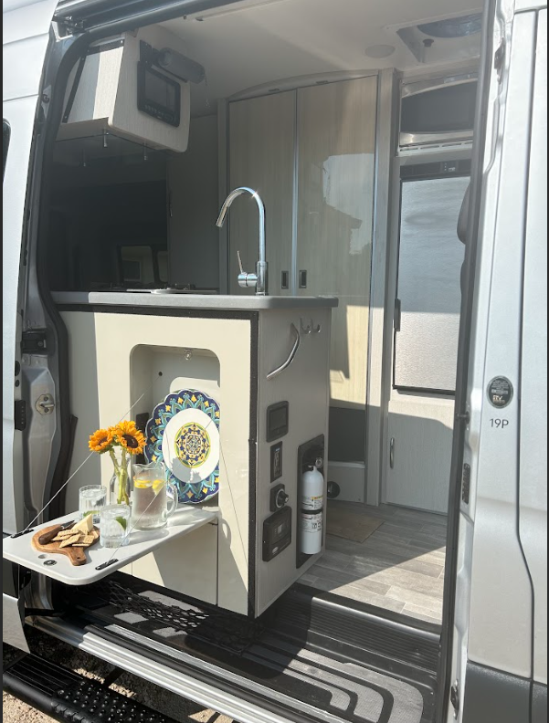 2022 Thor Motor Coach Sanctuary 4x4 19P - National Vehicle