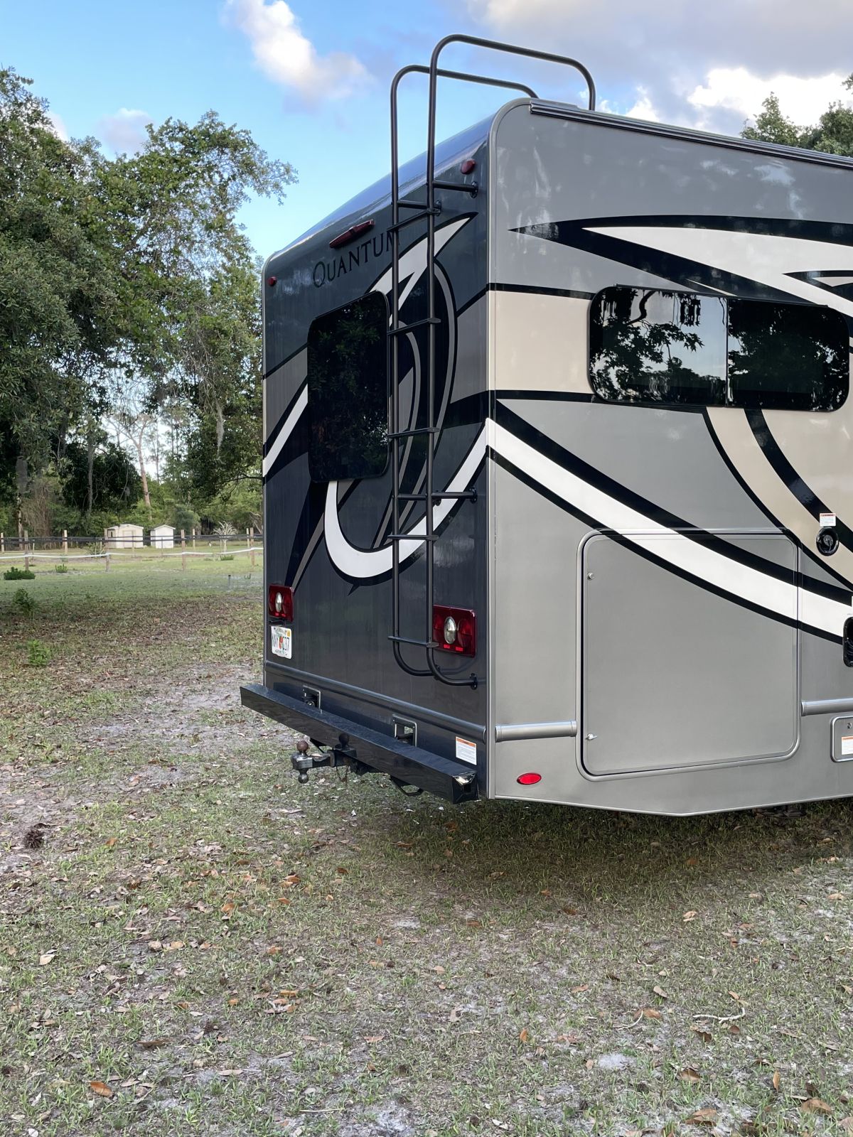 2019 Thor Motor Coach Quantum 31WS - National Vehicle