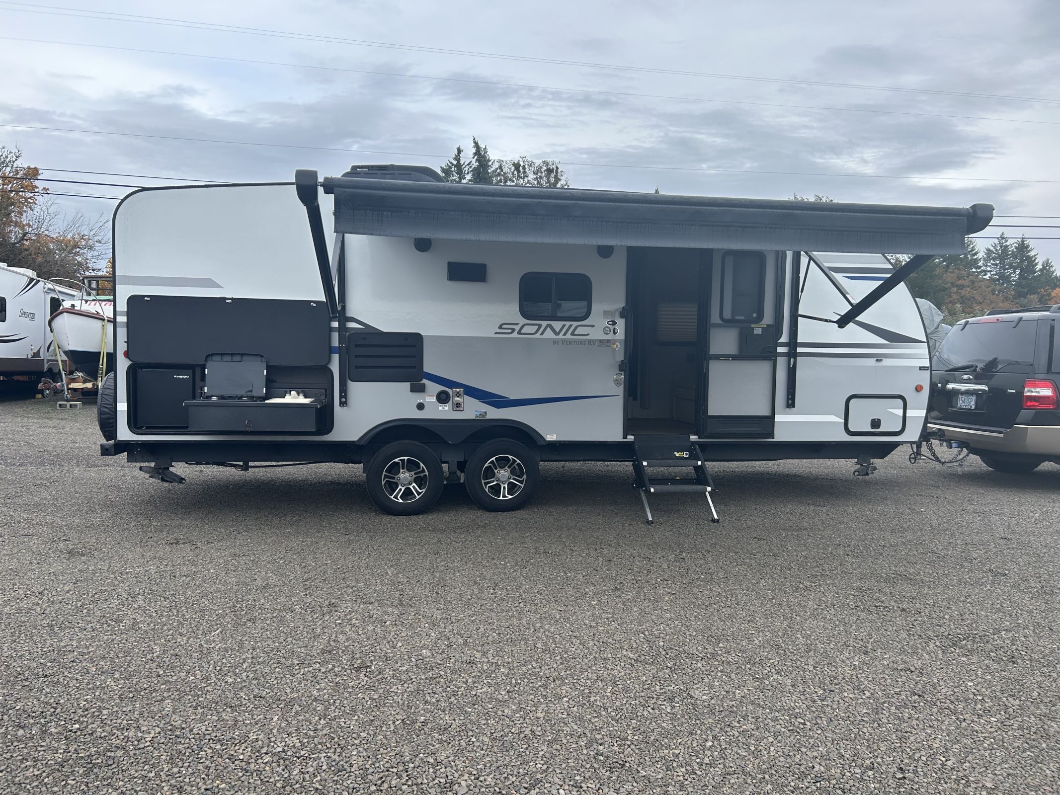 2019 Venture RV Sonic SN220VRB - National Vehicle