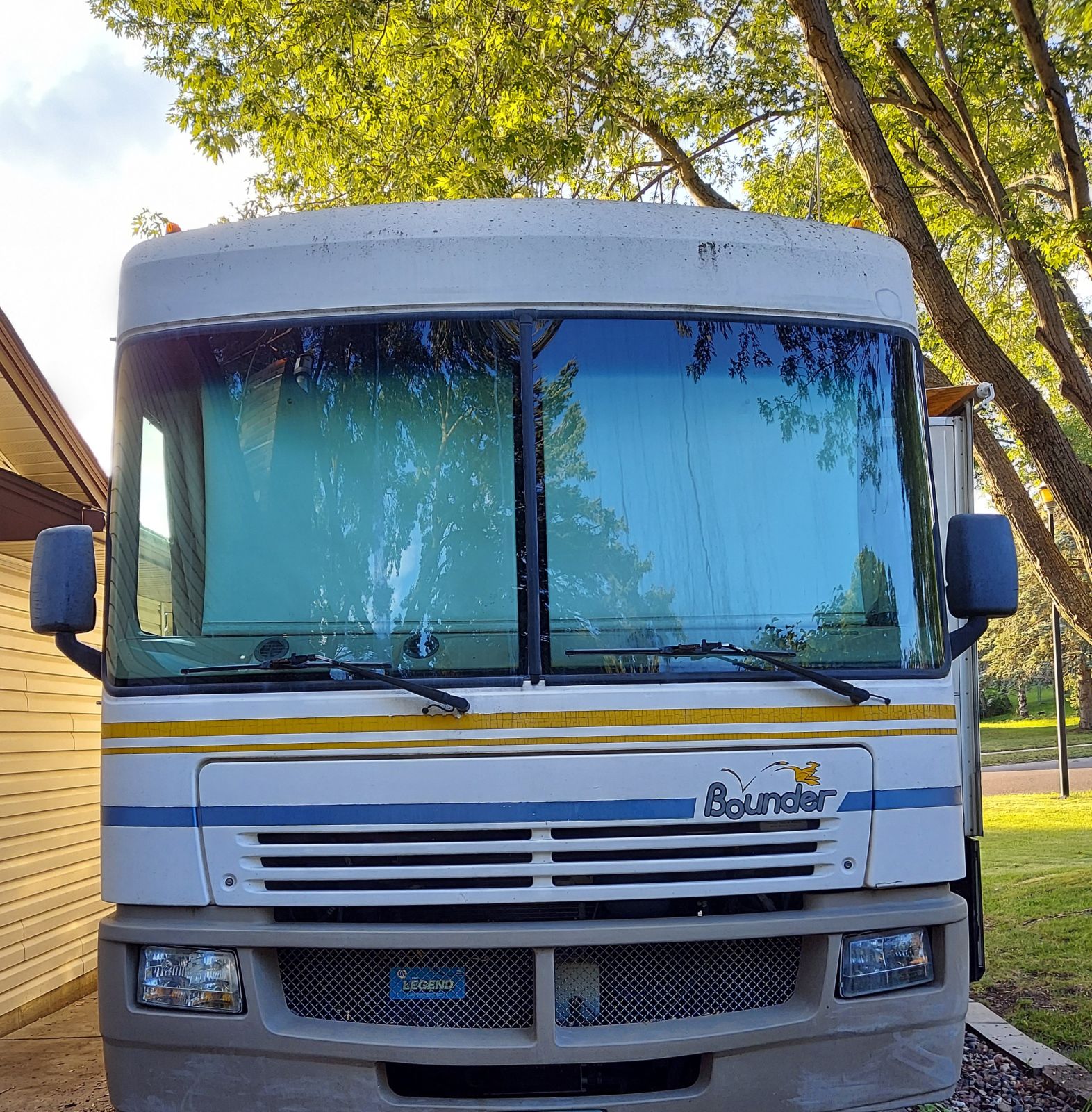 2003 Fleetwood Bounder 35R - National Vehicle