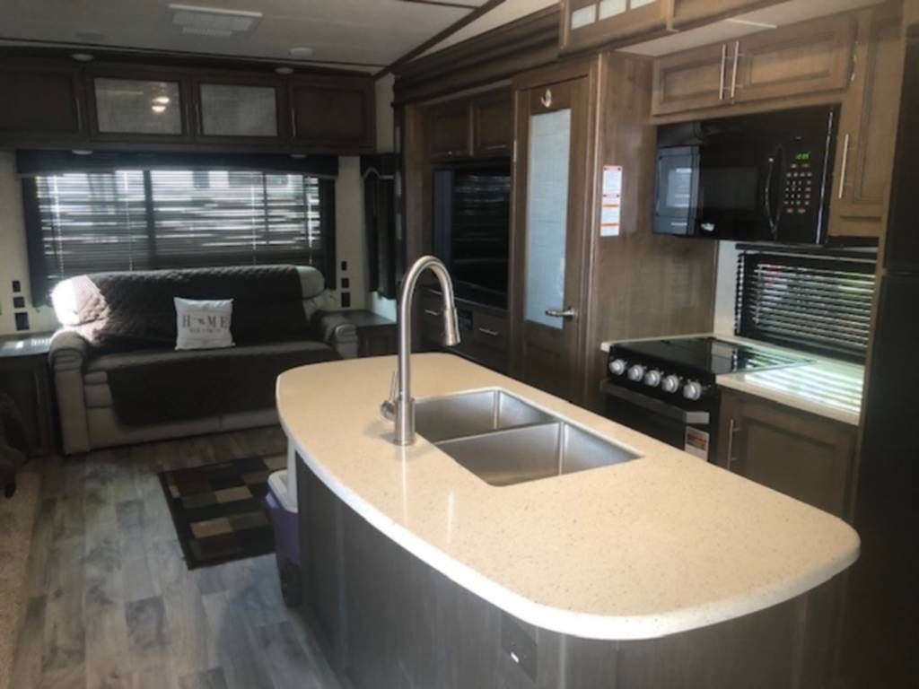 2020 Keystone Cougar 315RLS - National Vehicle