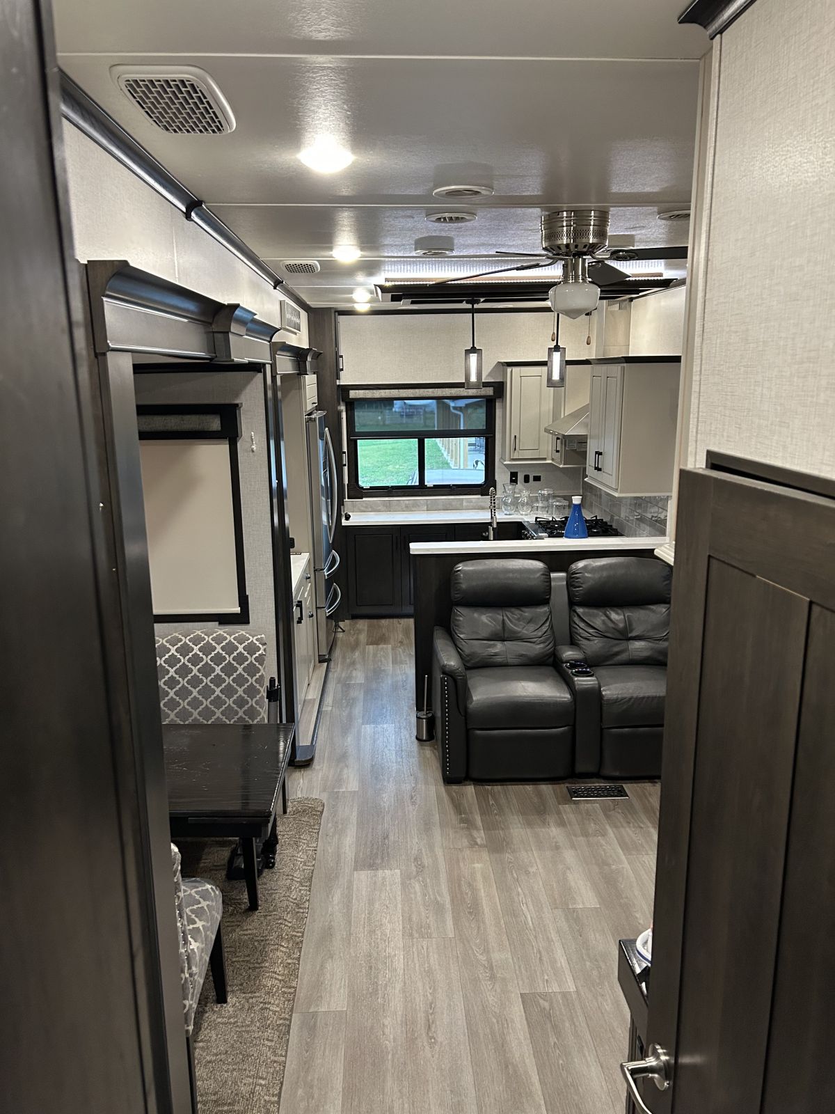 2021 Redwood RV 5th Wheel 4001 LK - National Vehicle