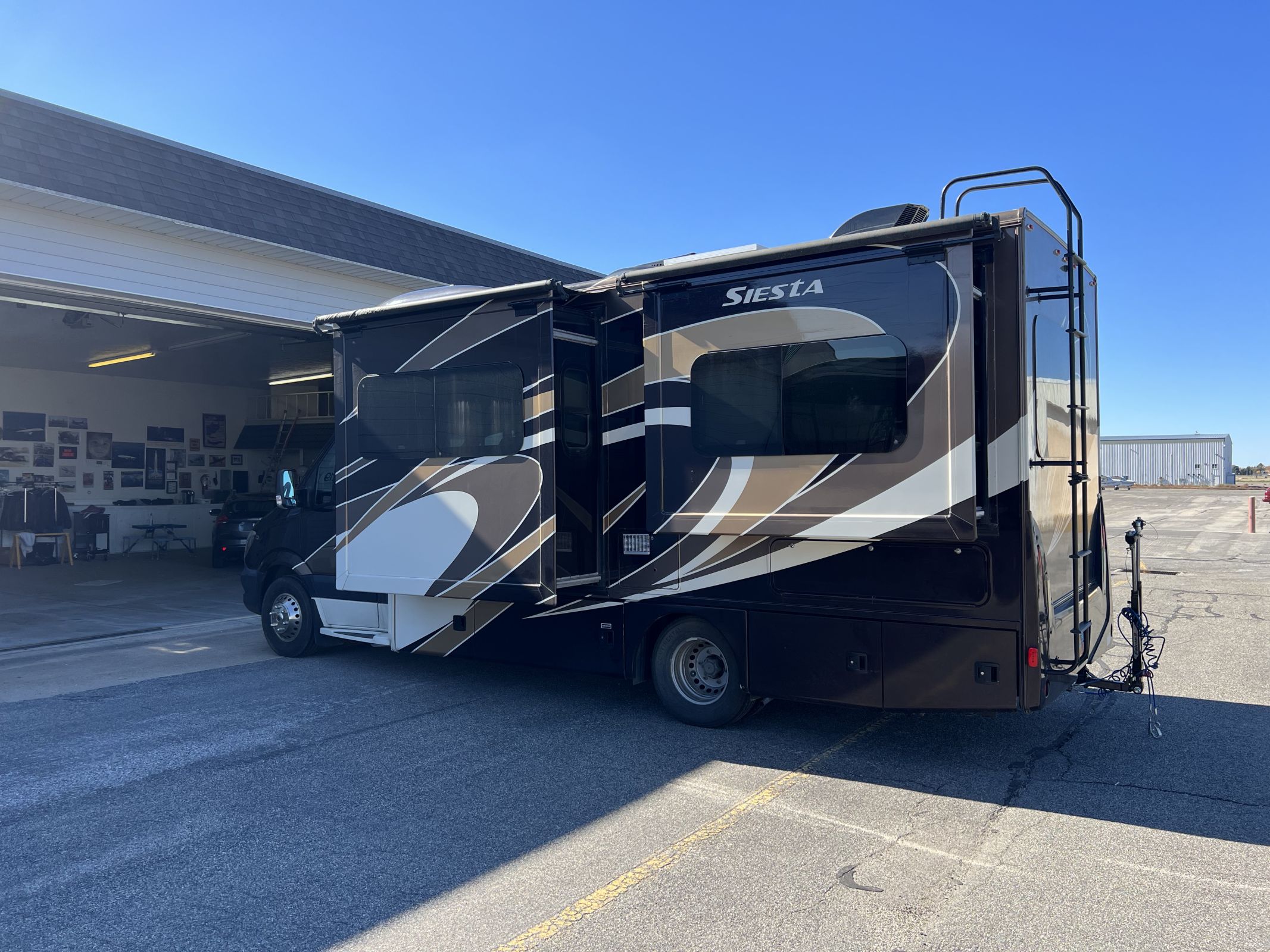 2017 Thor Motor Coach Siesta Sprinter 24SS - National Vehicle