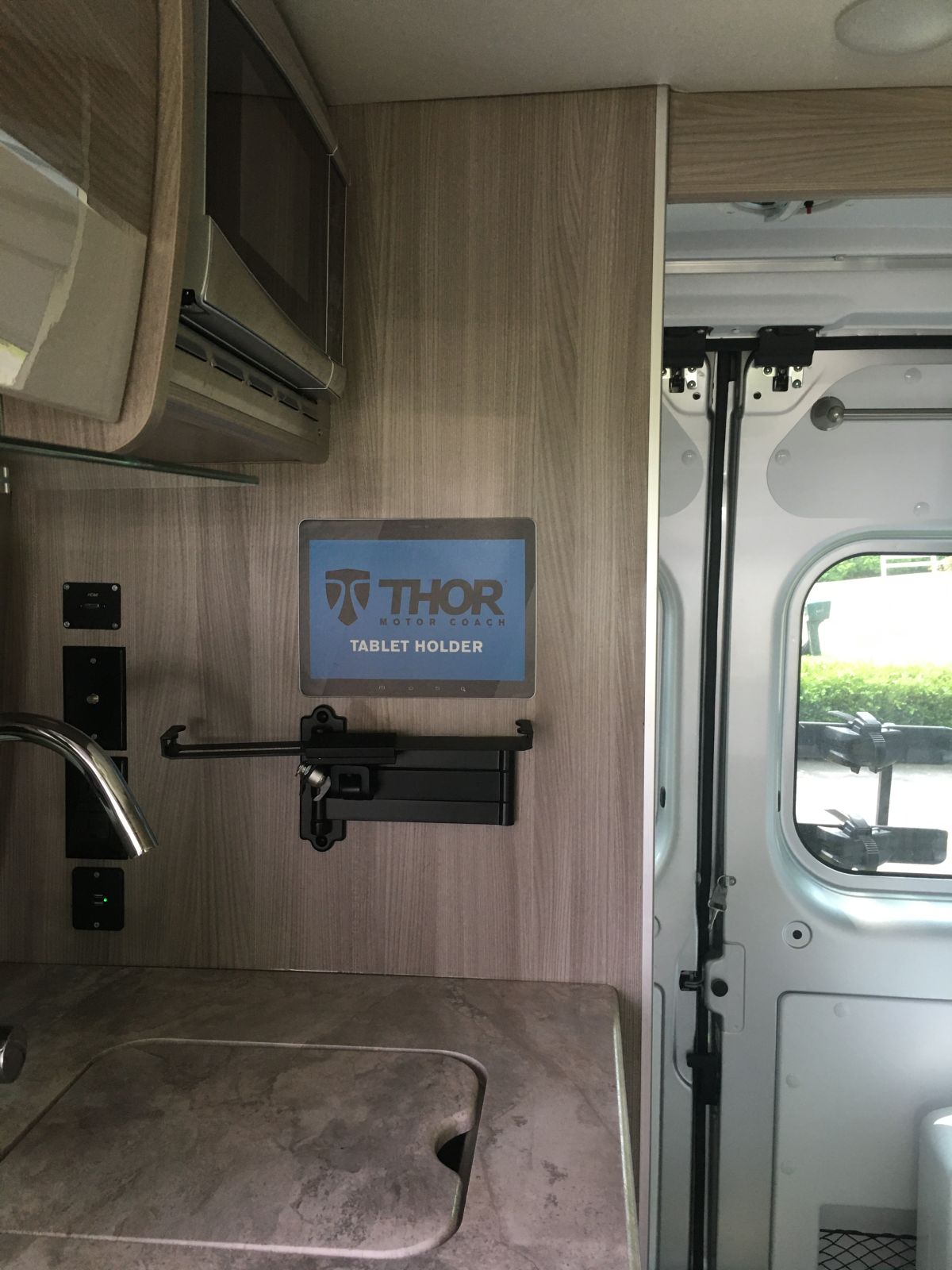 2022 Thor Motor Coach Scope 18M - National Vehicle