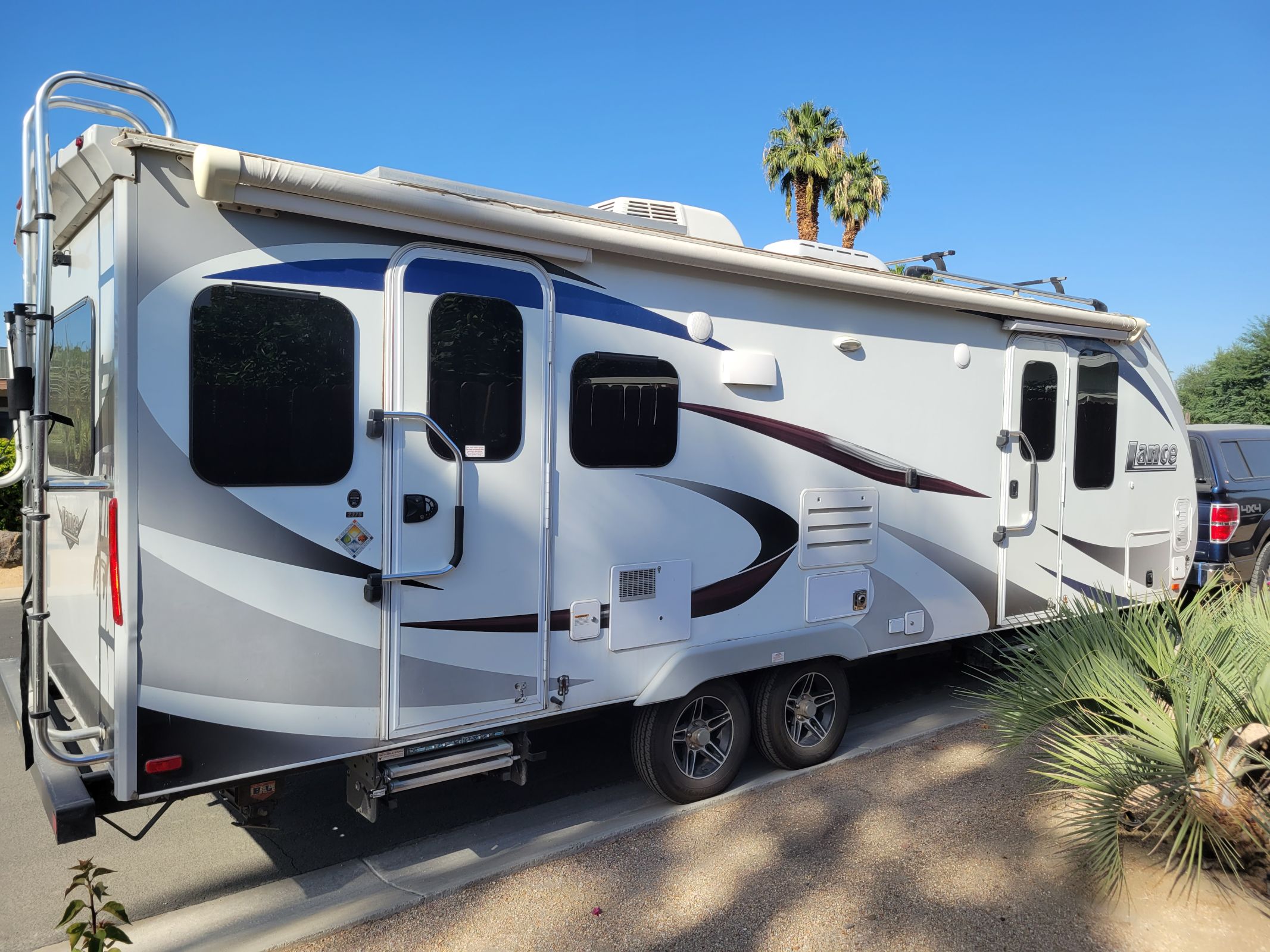 2020 Lance Travel Trailer 2375 - National Vehicle