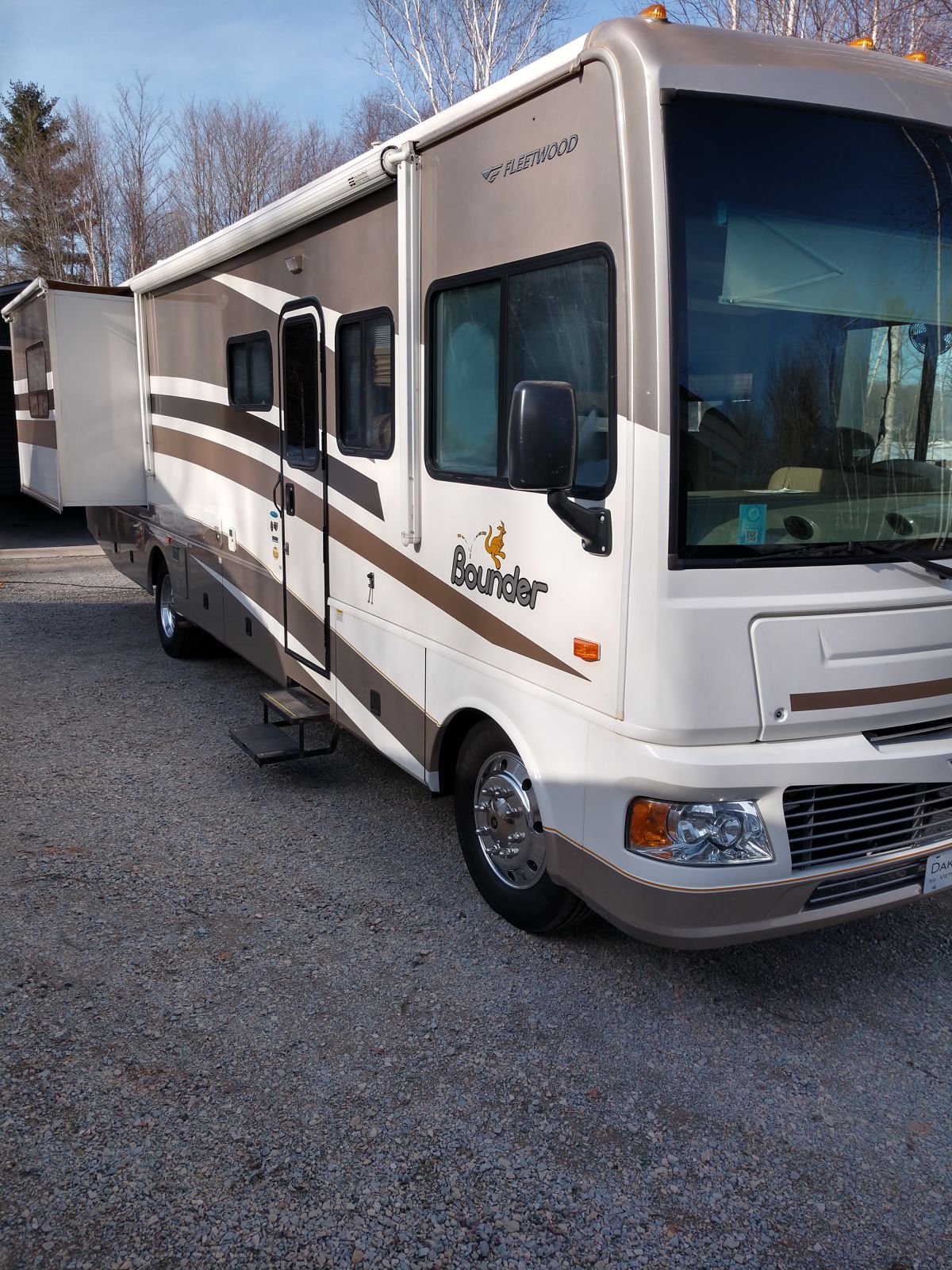 2006 Fleetwood Bounder 35E - National Vehicle