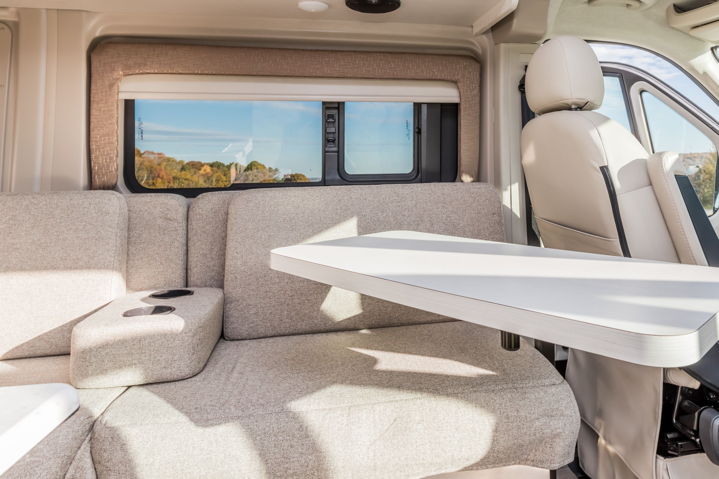 2022 Thor Motor Coach Rize 18M - National Vehicle