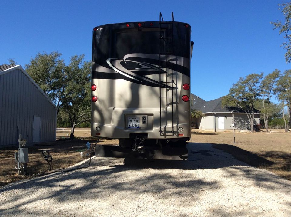 2015 Winnebago Adventurer 35P - National Vehicle