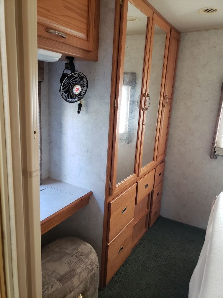 2005 Itasca Spirit 29B - National Vehicle