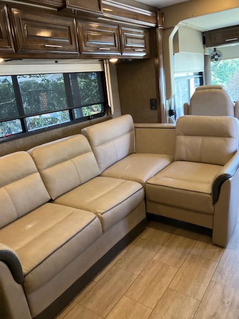 2019 Thor Motor Coach Challenger 37YT - National Vehicle