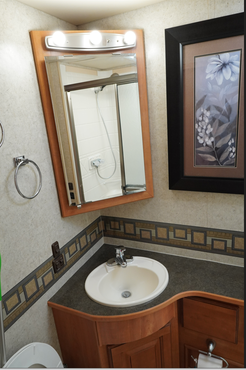 2011 Itasca Suncruiser 32H - National Vehicle