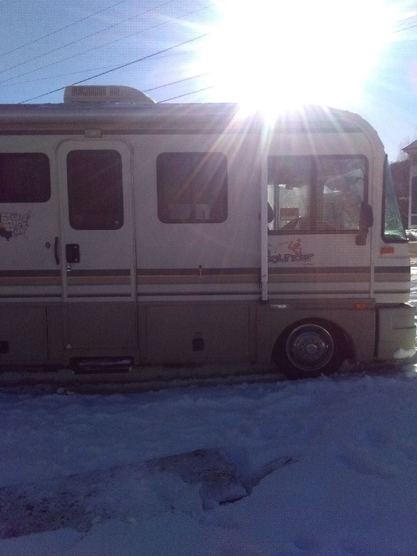 1995 Fleetwood Bounder 32H - National Vehicle