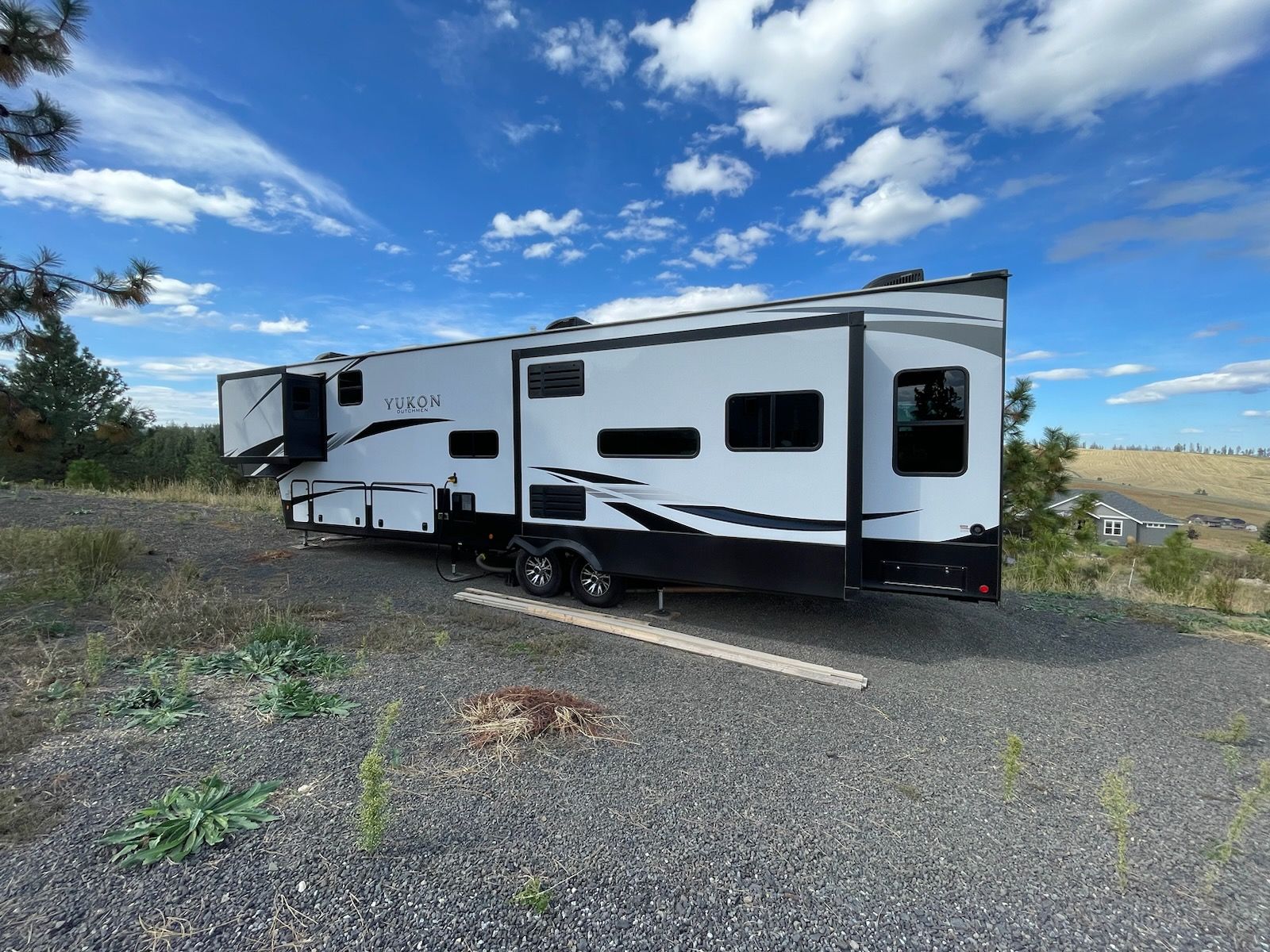 2021 Dutchmen Yukon 400RL - National Vehicle