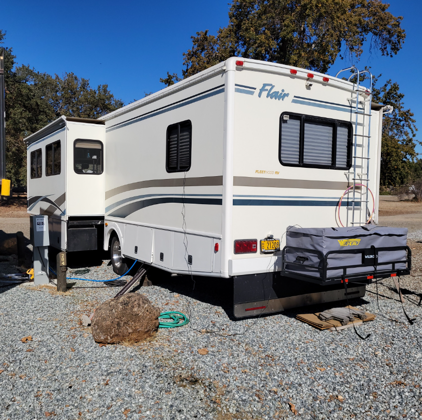 2002 Fleetwood Flair 33R - National Vehicle