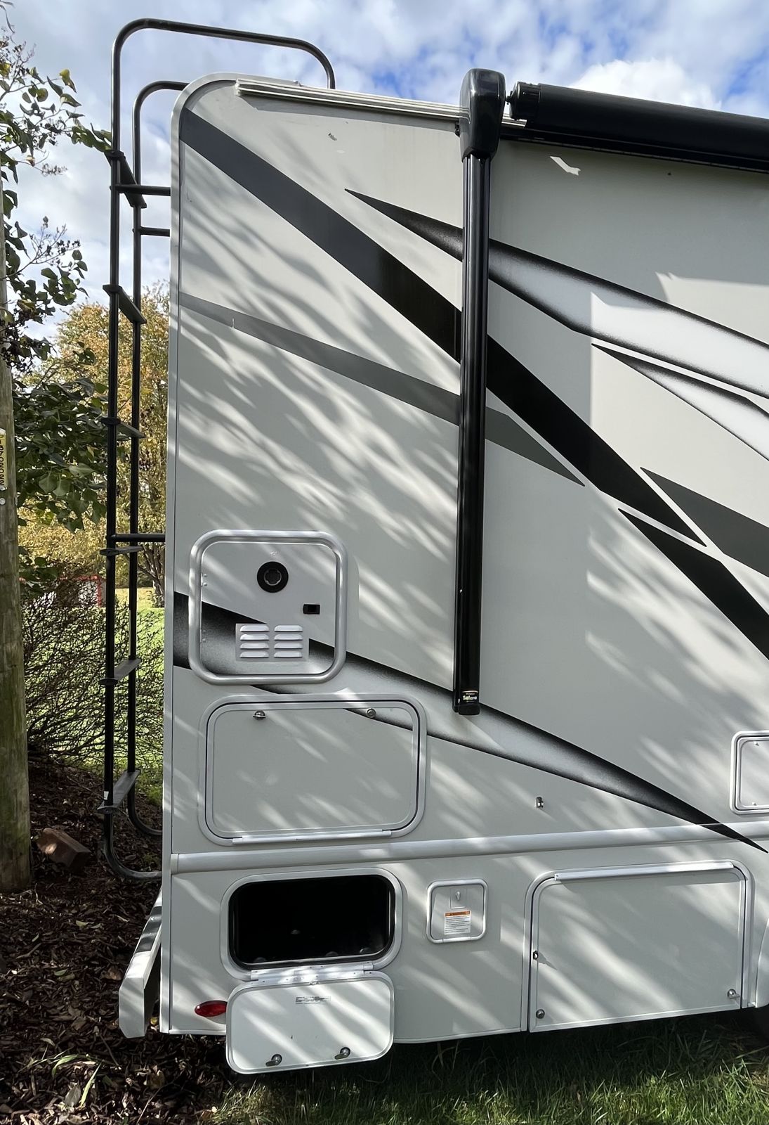 2023 Thor Motor Coach Quantum Sprinter MB24 - National Vehicle