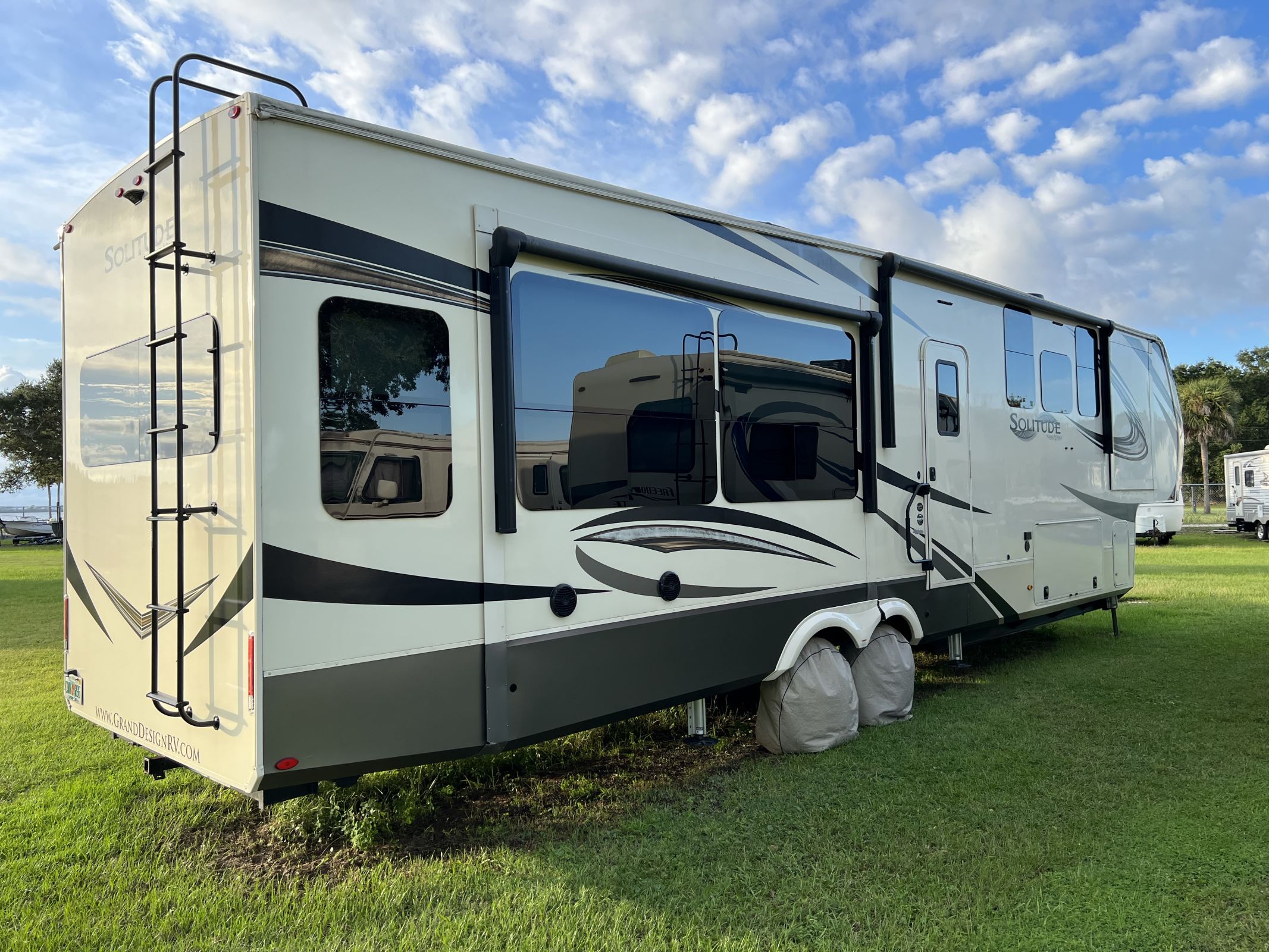 2021 Grand Design Solitude 373FB-R - National Vehicle