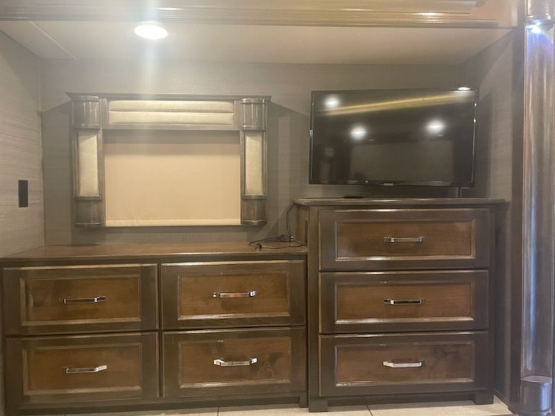 2020 Vanleigh Beacon 39FBB - National Vehicle