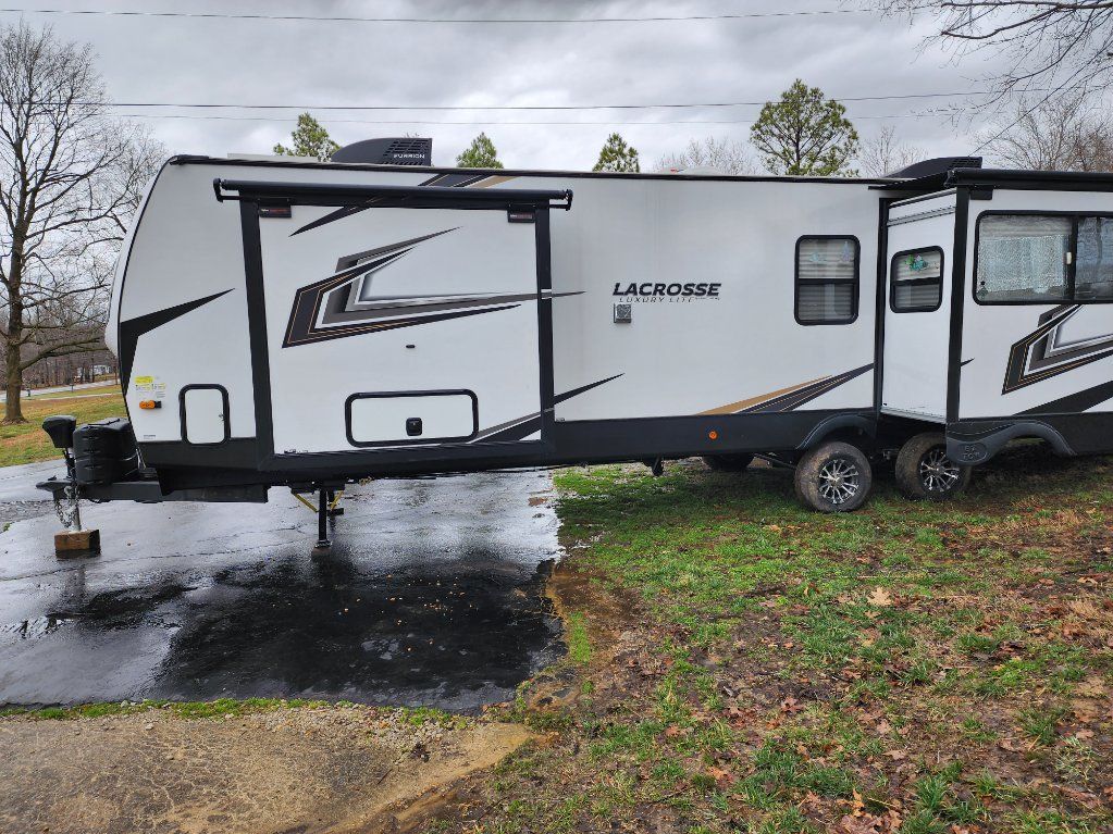 2022 Prime Time Lacrosse Luxury Lite 3411RK - National Vehicle