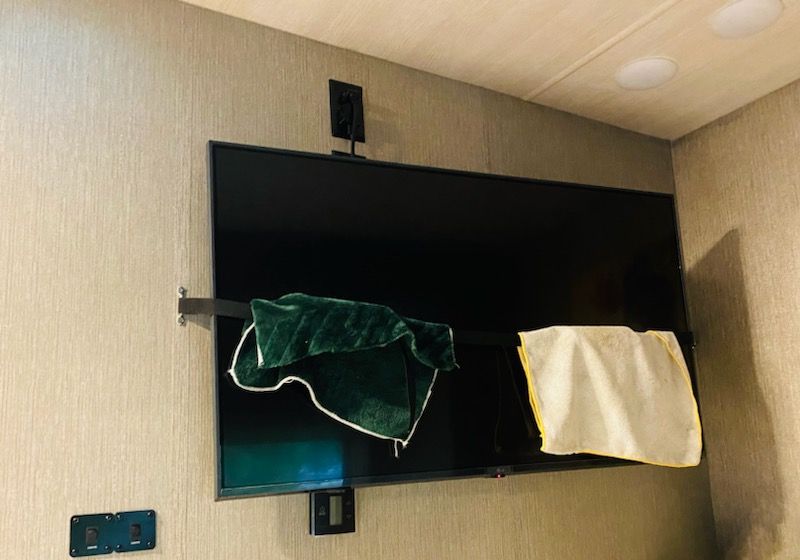 2022 Nexus Triumph 24T - National Vehicle