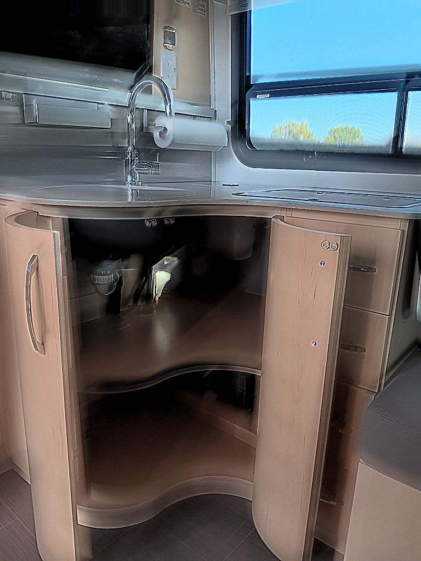 2022 Leisure Travel Van Unity U24TB - National Vehicle