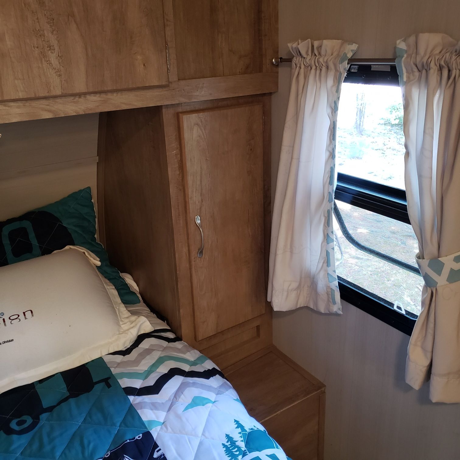 2017 Gulf Stream Vintage Cruiser 19RBS - National Vehicle