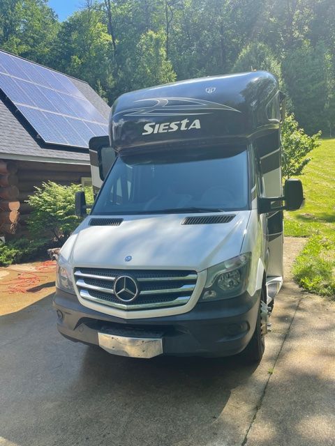 2015 Thor Motor Coach Siesta Sprinter 24SR - National Vehicle