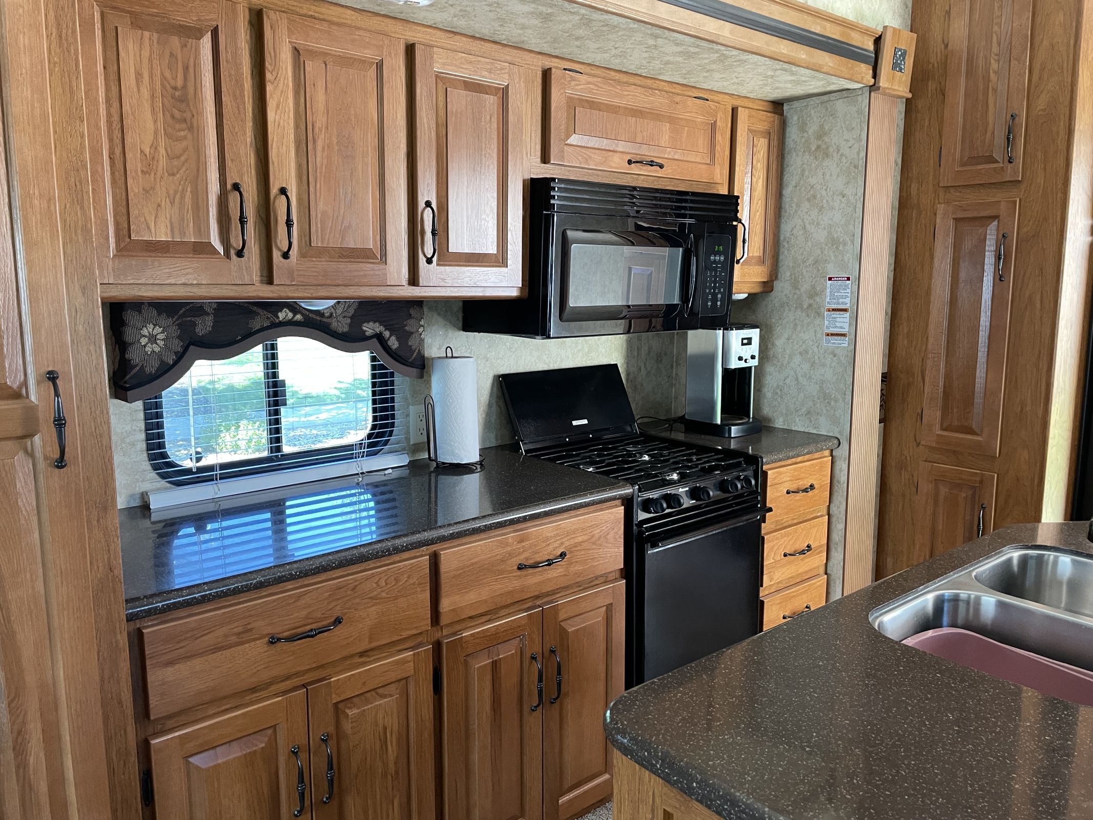 2012 Keystone Montana Mountaineer 358RLT - National Vehicle