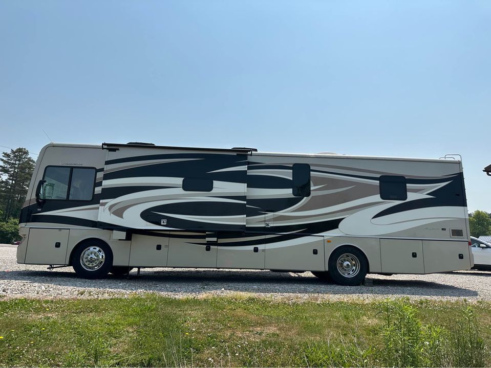 2016 Fleetwood Pace Arrow LXE 38B - National Vehicle