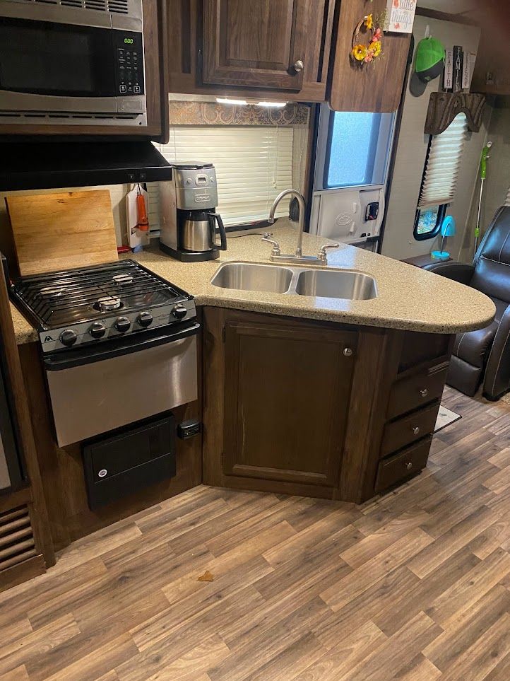 2017 Keystone Cougar X-Lite 28RLS - National Vehicle