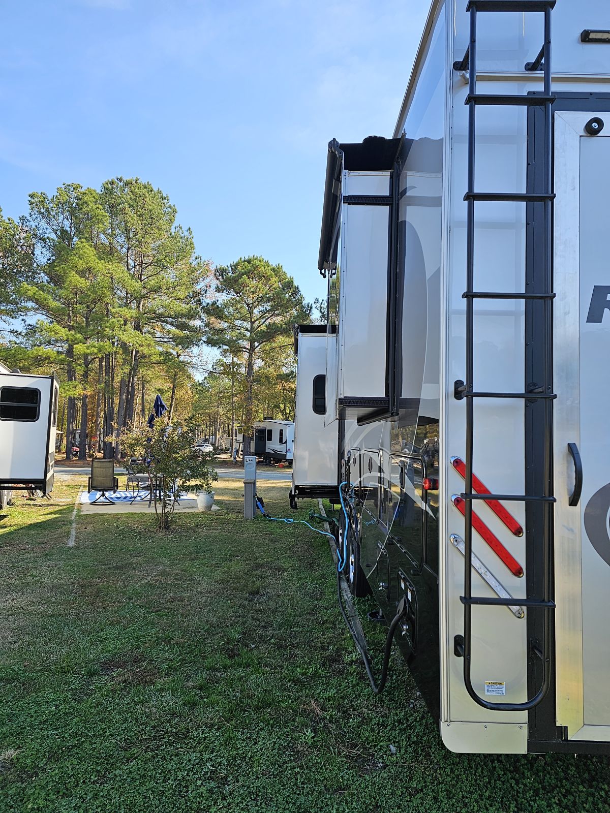 2021 Forest River Riverstone Legacy 42FSKG - National Vehicle