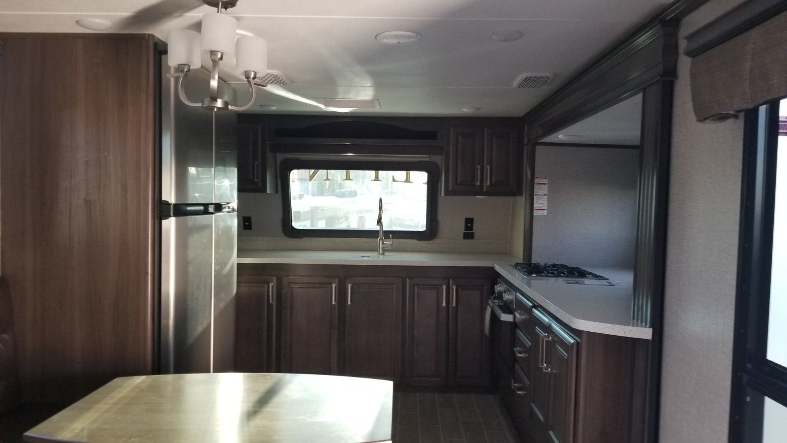 2019 Keystone Alpine 3800FK - National Vehicle