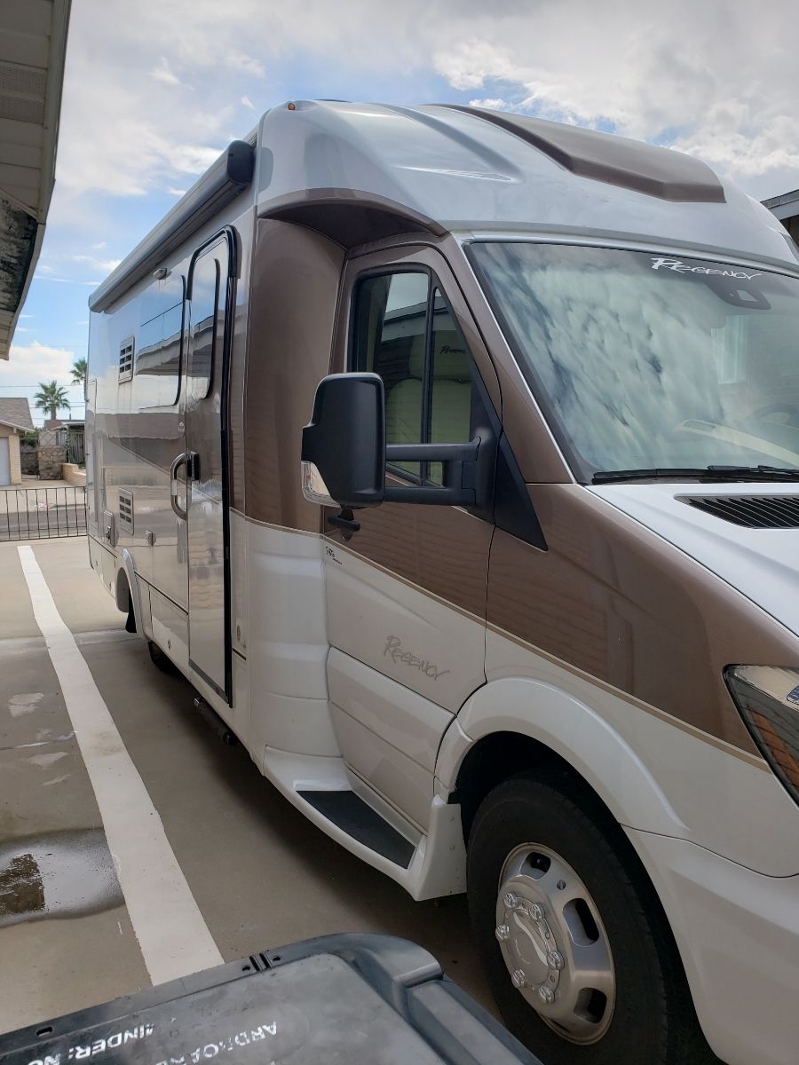 2019 Regency Ultra Brougham 25MB - National Vehicle