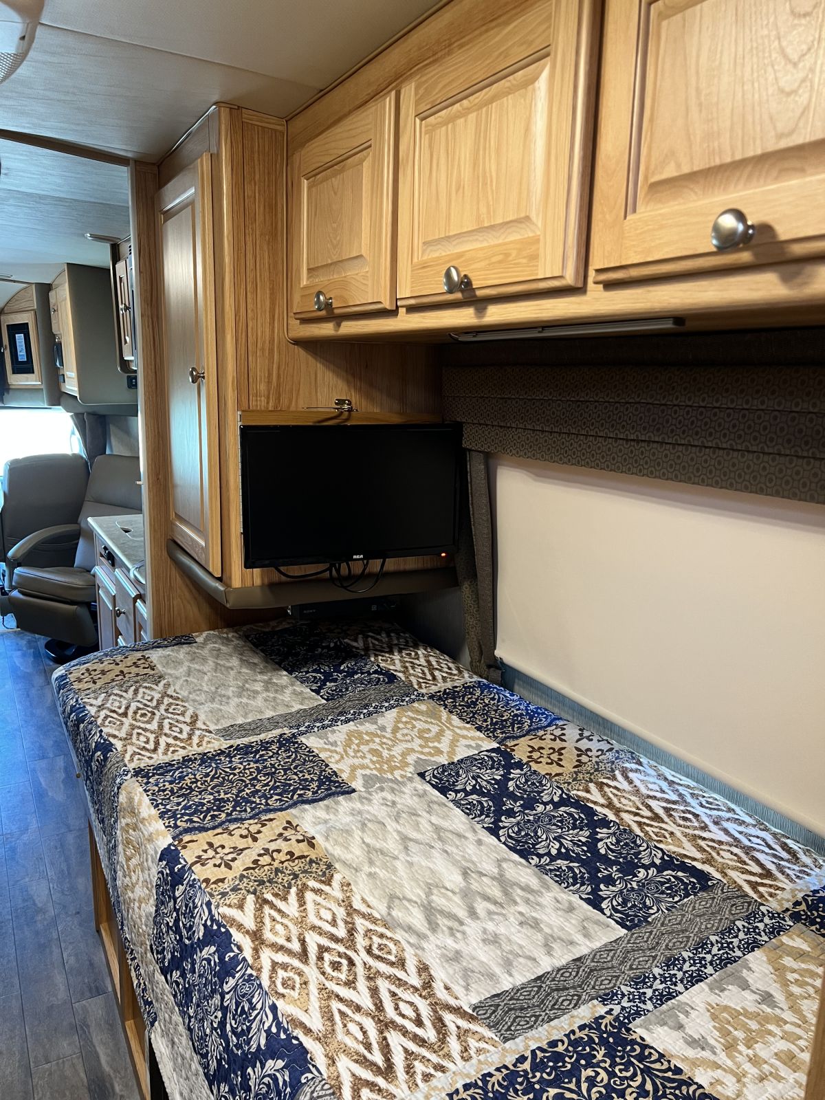 2021 Phoenix Cruiser Motorhome 2552 - National Vehicle