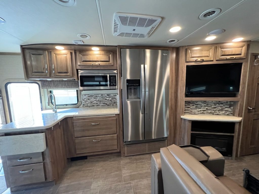 2019 Jayco Seneca 37K - National Vehicle