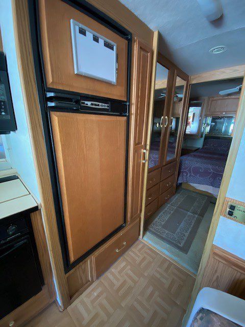 2000 Winnebago Itasca Suncruiser 32V - National Vehicle