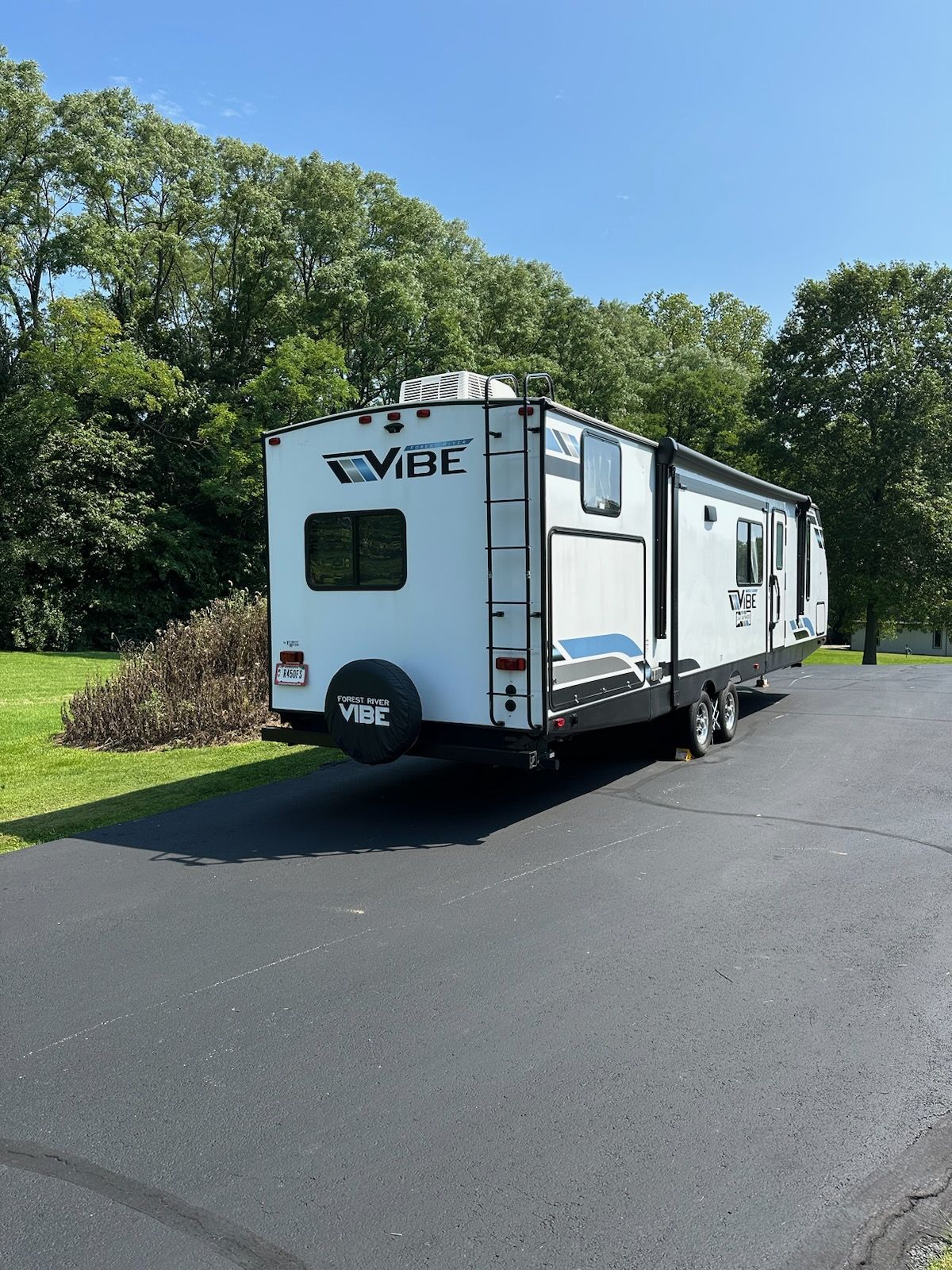 2022 Forest River Vibe 34BH - National Vehicle