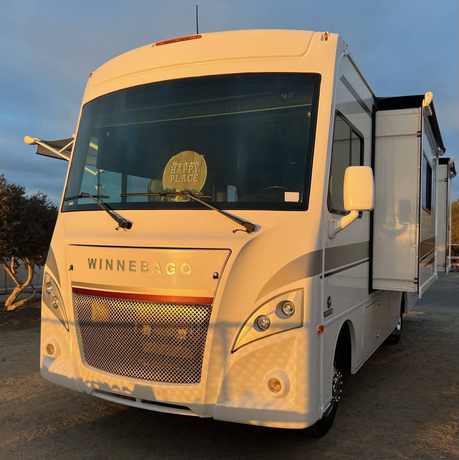 2018 Winnebago Intent 26M - National Vehicle