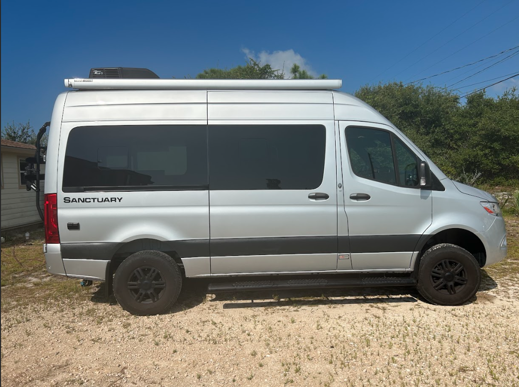 2022 Thor Motor Coach Sanctuary 4x4 19P - National Vehicle