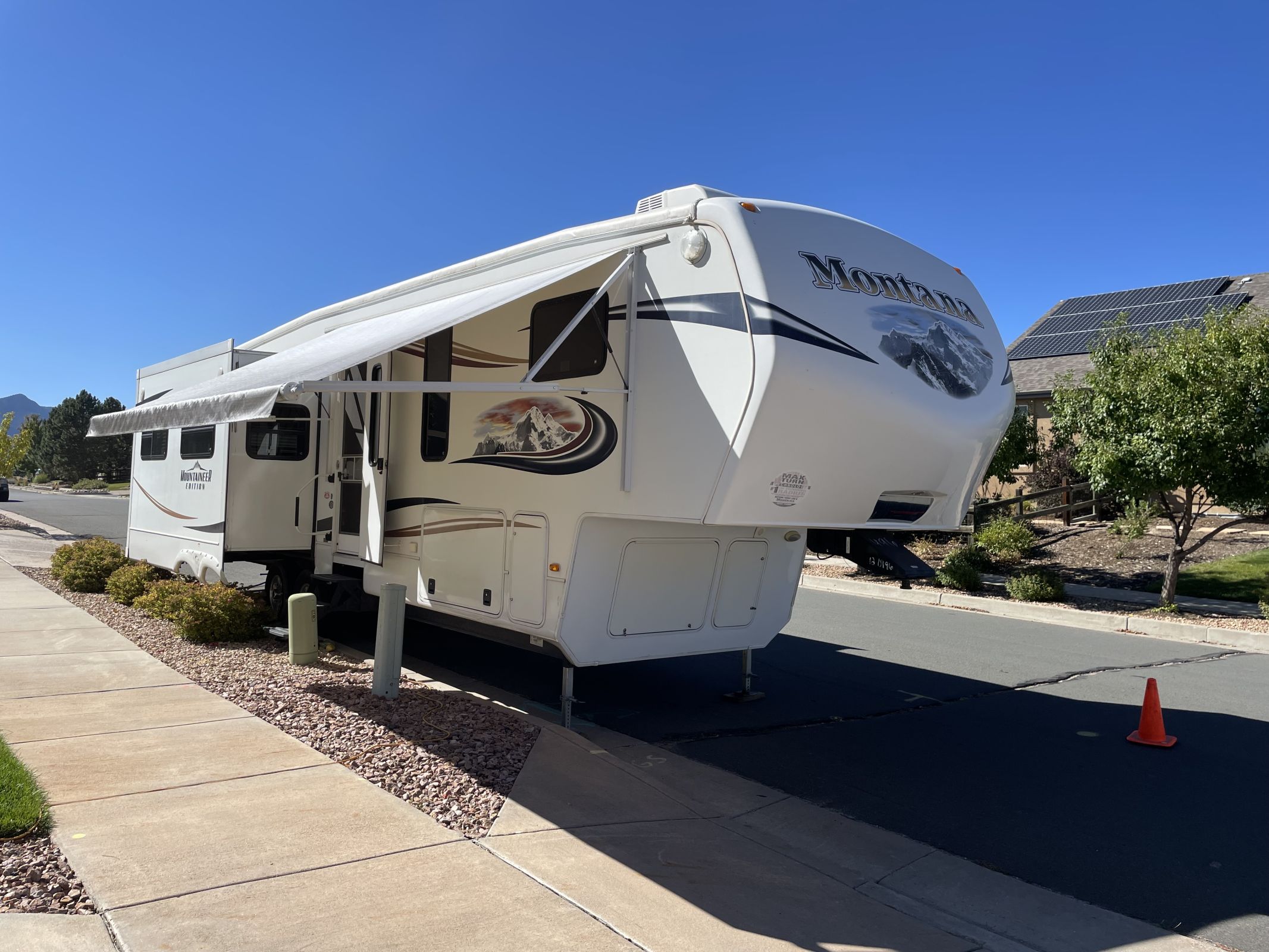 2012 Keystone Montana Mountaineer 358RLT - National Vehicle