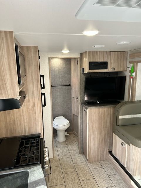 2021 Winnebago Micro Minnie 2108DS - National Vehicle